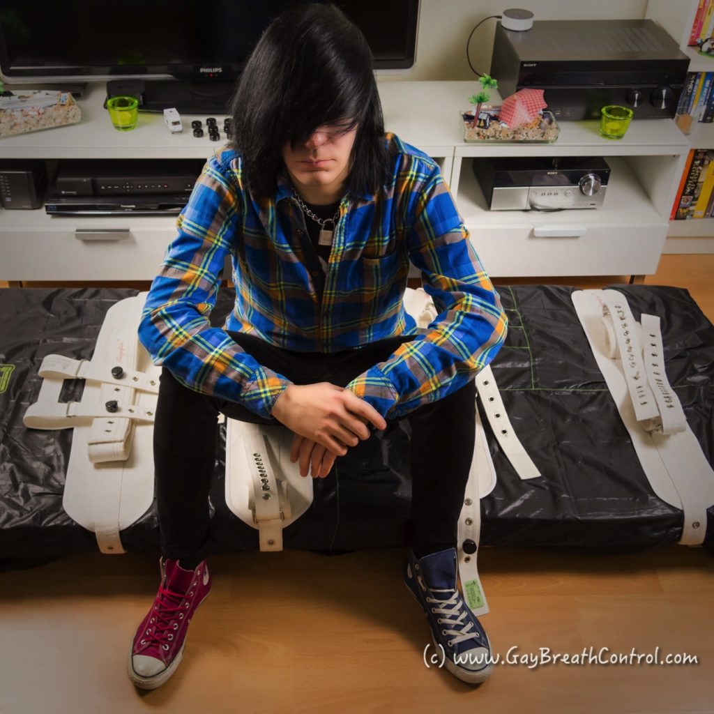 28 Days – 28 FAPruary Posts Day 16 - Emo Bagging Breathplay